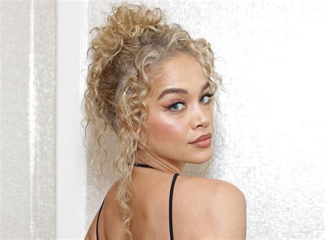 Golden Barbie Jasmine Sanders In Bikini Is Ready For Summer — Celebwell