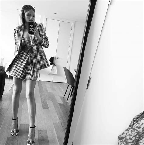 Halston Sages Feet
