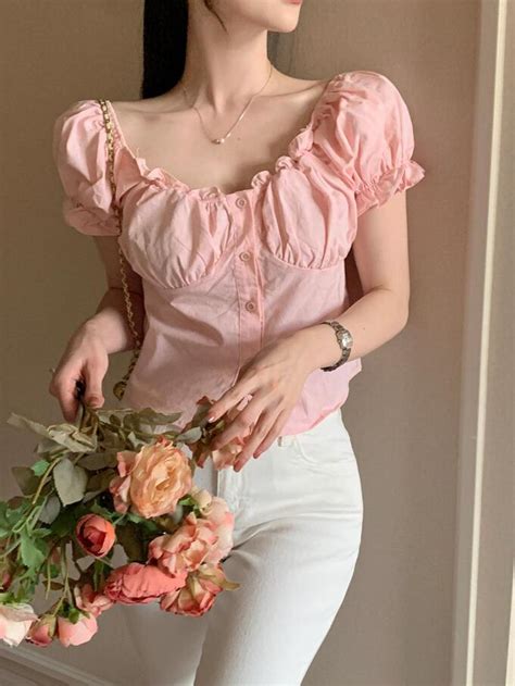 하이클래식 마렌 러블리 유넥 오프숄더 밴딩 퍼프 셔링 프릴 반팔 버튼 크롭 블라우스