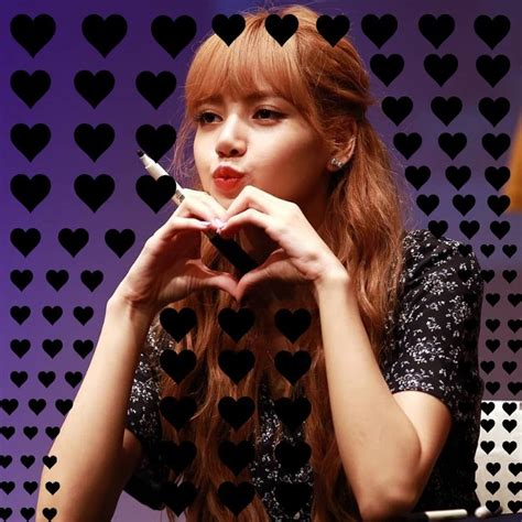 Blackpink Lisa Heart Meme Heart Meme Blackpink Blackpink Lisa