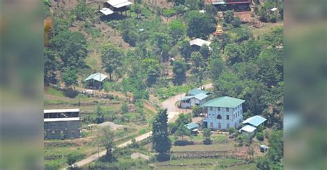 Dvb လျှော်ဖြူကုန်းရွာကို စစ်တပ်က မီးရှို့၊ ထီးချိုင့်ဒေသခံ ၁ ၀၀၀ ကျော် စစ်ရှောင်နေရ၊ ကျောက်ထု