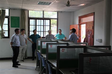 内江市政协内江市文广新局领导领导一行到威远县图书馆调研 工作动态 工作动态 威远县图书馆 wytsg