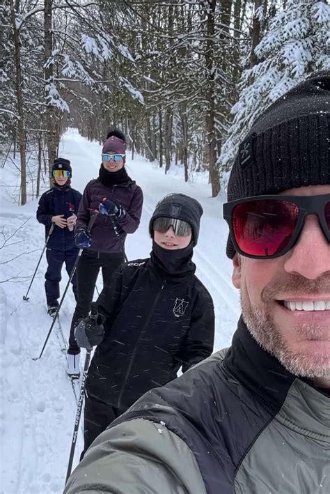 Patrick Benoit Partage Une Rare Photo De Sa Famille Salut Bonjour