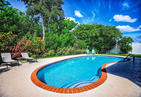 Tropical 3 Bedroom Oasis With Private Pool Houses For Rent In West