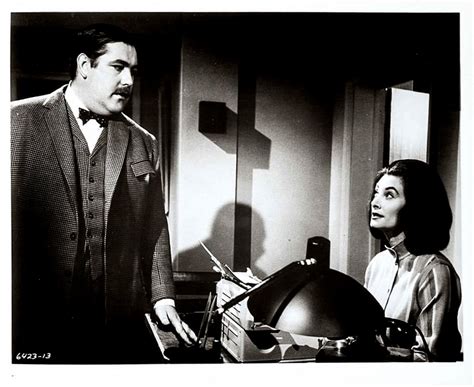 Patrick Newell Galerie Z Filmu Čsfd Cz