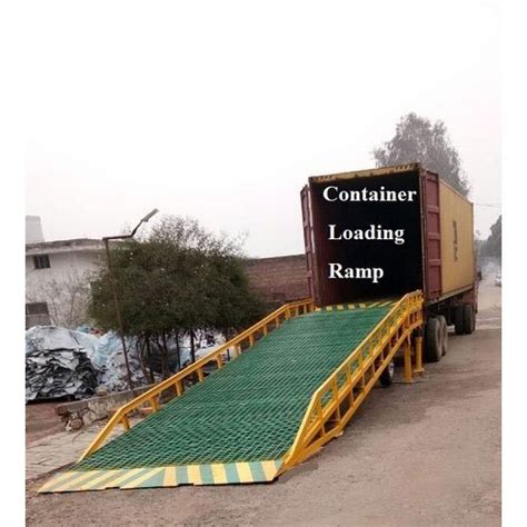 Screw Jacks Container Loading Ramp Size Capacity 10 Ton Lifting Capacity 12 Tone At 350000