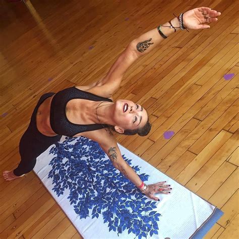 Robin Arzon R Celebrityarmpits