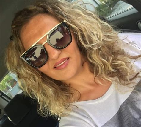 Сеир във Видин Близка до кмета Ценков се разходи полугола по центъра гражданите гледат и не