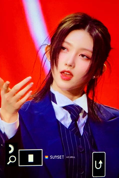 Sunset🌅 On Twitter 230212 Ive 아이브 가을 김가을 Gaeul