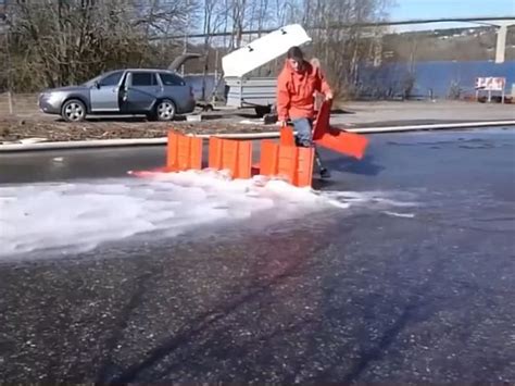 แผ่นกั้นน้ำท่วม แผ่นกันน้ํา แผ่นพลาสติกกั้นน้ำ แผ่นกั้นนำ้ ผลิตจากวัสดุ Abs คุณภาพสูง ป้องกันน้ำ