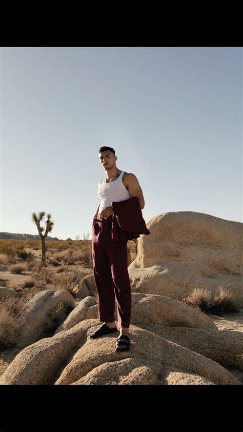 Cylus Sandovals Feet