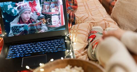 Ода за Коледа мандарините Сам вкъщи и сармите Любопитно Modernity Bg