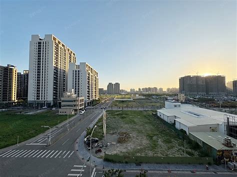 單價僅2字頭 協和丰景｜四房平車視野戶台中協和丰景台中591售屋網