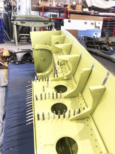sbd dauntless center section leading edges update military aviation