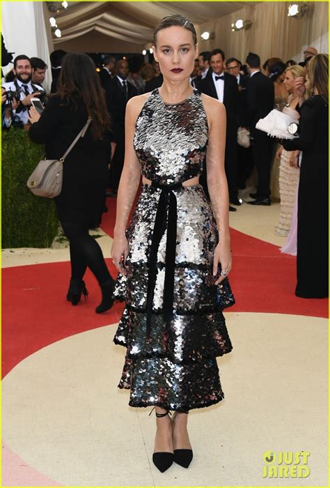 Brie Larson Shines In Metallic Gown At Met Gala 2016 Photo 3646140
