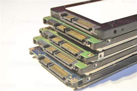 Sata Port Used To Connect Between Hard Disk And Motherboard 14302206