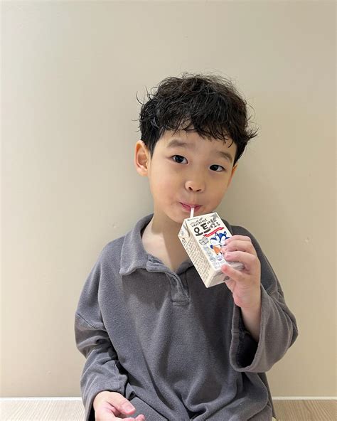 슬기롭게 제품협찬 베르블랑 세제 좋은거 모르는사람 없죠 이번에 처음 써본 엔젤향 향이 정말 좋아요 피치향부터 파우더와 머스크 조화의 비누향인데 진짜 세탁 후