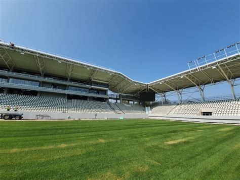 Stadionul Arcul De Triumf Menatwork