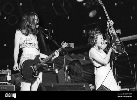 Nina Gordon Louise Post Veruca Salt Glastonbury Festival 1995