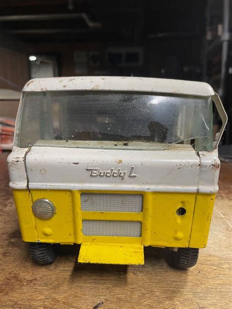 Vintage Pressed Steel Toy Buddy L Borden Milk Delivery Truck Read