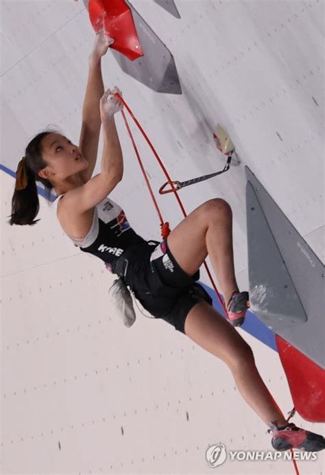 `암벽 천재` 서채현 스피드 8위 그쳐…개인 최고기록 매일경제