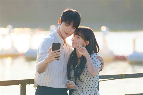보도자료 쿠팡플레이 시리즈 새벽 2시의 신데렐라 신현빈 X 문상민 사랑스러운 데이트 현장 스틸 공개 쿠팡 뉴스룸