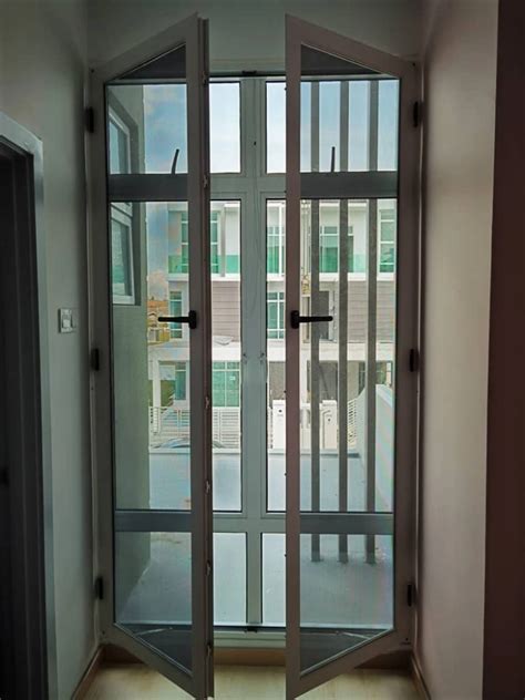 Security Stainless Steel Mosquito Wire Mesh Casement Window Johor Bahru