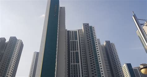 16억 아파트 8억 반토막…열차 달린다 환호가 비명 된 이곳