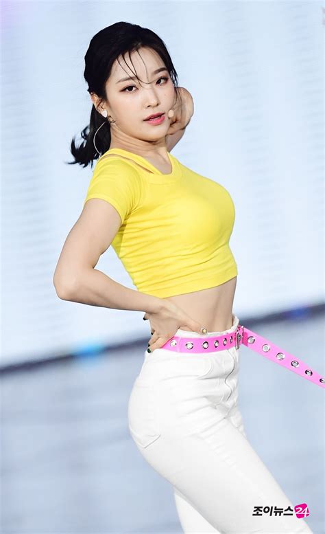 [조이hd]프로미스나인 이새롬 운동으로 다진 탄탄 몸매