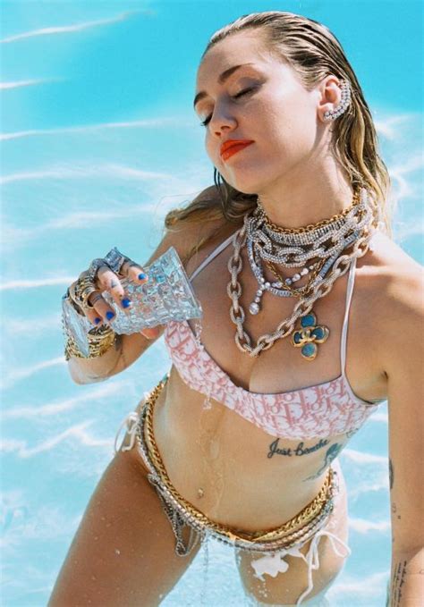 Miley Cyrus Latest Photos Celebmafia