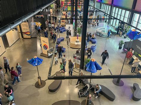 Kiewit Luminarium Omahas Stunning New Stem Museum At Lewis And Clark