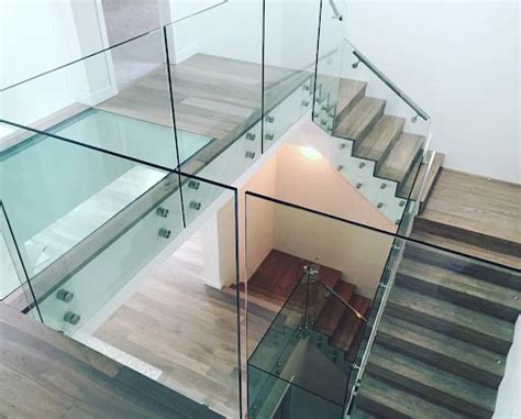 حفاظ شیشه ای تراس بالکن قیمت حفاظ شیشه ای تراس بالکن ریلی و راه پله