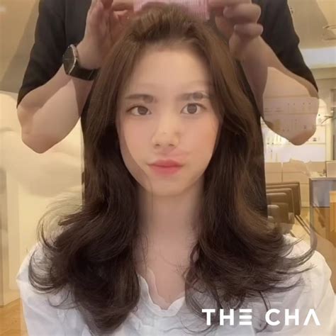 긴머리는차인석 Chastar 풍성한 볼륨감의 엘리자벳펌 디자인과 앞머리를 기르는중에 짧지만 자연스럽게 옆으로 넘어가는 사이드뱅펌 디자인까지💕 Cut