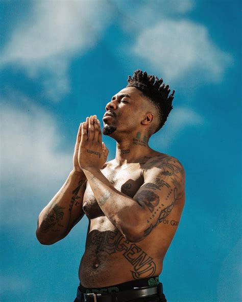 Dax Acknowledges His Native Country Nigeria Proudly