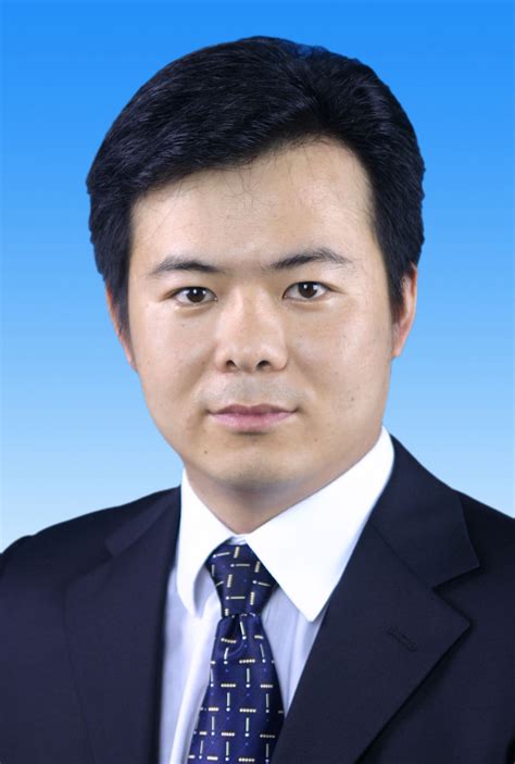 王世伟图册360百科