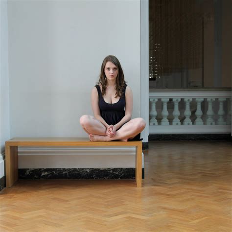 Imogen Dyer Sitting Face Green Eyes Feet Legs Women Hd Wallpaper