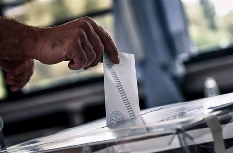 ΠΕΦΤΕΙ ΚΑΤΩ ΚΑΙ ΑΠΟ ΤΟ ΠΟΣΟΣΤΟ ΤΩΝ ΕΥΡΩΕΚΛΟΓΩΝ Η ΜΑΦΙΑ ΤΟΥ ΜΗΤΣΟΤΑΚΗ ΧΩΡΙΣ ΝΑ ΥΠΟΛΟΓΙΖΕΤΑΙ ΤΟ