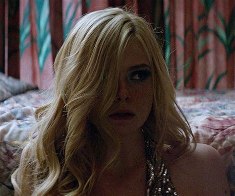 Elle Fanning As Jesse In The Neon Demon 2016 Dailyflicks