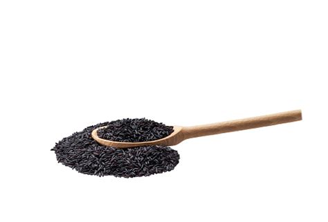 검은 야생 쌀은 흰색 배경에 고립 된 나무 숟가락에서 부서집니다 건강한 식생활에 대한 스톡 사진 및 기타 이미지 건강한 식생활 곡초류 날것 Istock