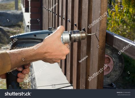 Fence Erecting Images Stock Photos Vectors Shutterstock