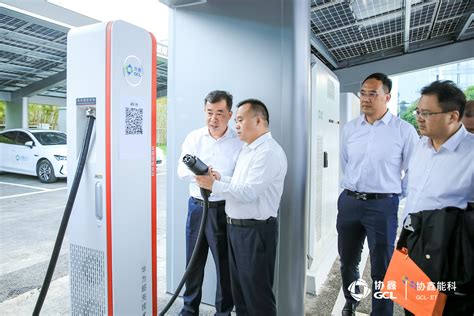 协鑫能科发布五款新品，签署战略合作协议推动能源ai加速落地 能动