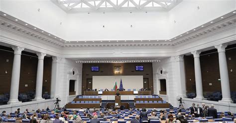 ОКОНЧАТЕЛНО ГЕРБ СДС ПЕЧЕЛЯТ ВОТА С 26 18 ИМА ТАКЪВ НАРОД Е ВТОРА СЪС 17 66 БСП ПОЛУЧАВА