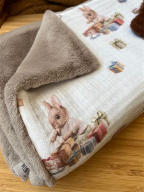 Дитячий плед Новорічні кролики Подарунок на новий рік Towel