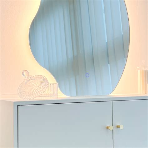 아워프레임 오로라 비정형 Led 조명 탁상 화장 거울 아워프레임