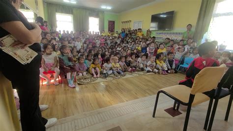 Дорнод аймгийн 9 р цэцэрлэгийн багачуудын хөөрсөн хөгжилтэй инээдийг та нартаа илгээе 😘🥰😍 By