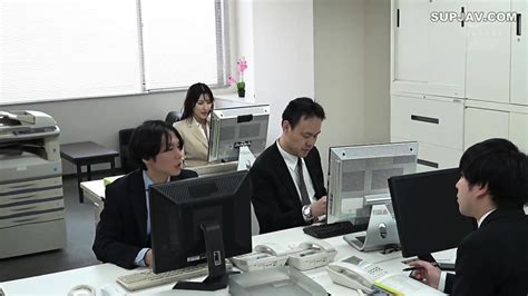 Naughty Female Boss With Lewd Body Shape Having Fun With Young New Co Worker During Break Time