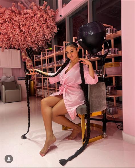 Veondre Mitchells Feet