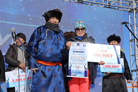 Хөвсгөлийн өнгө Хөвсгөлийн өнгө Added A New Photo