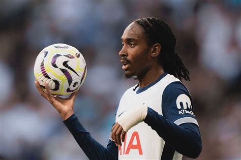 Tottenham Fans React To Djed Spences Motm Performance Vs Man United Spurs Web