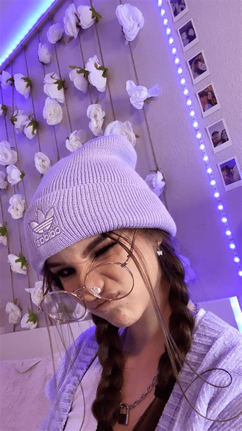 Brooke Monk Wallpapers Top Free Brooke Monk Backgrounds Wallpaperaccess